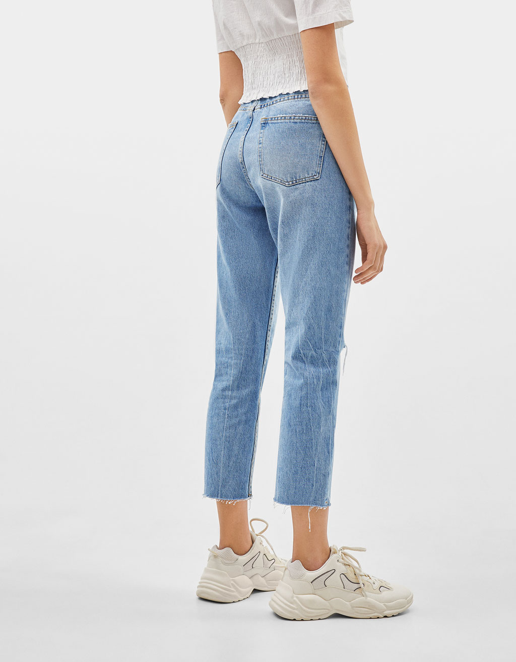 Cropped high waist straight-leg jeans - Woman | Bershka