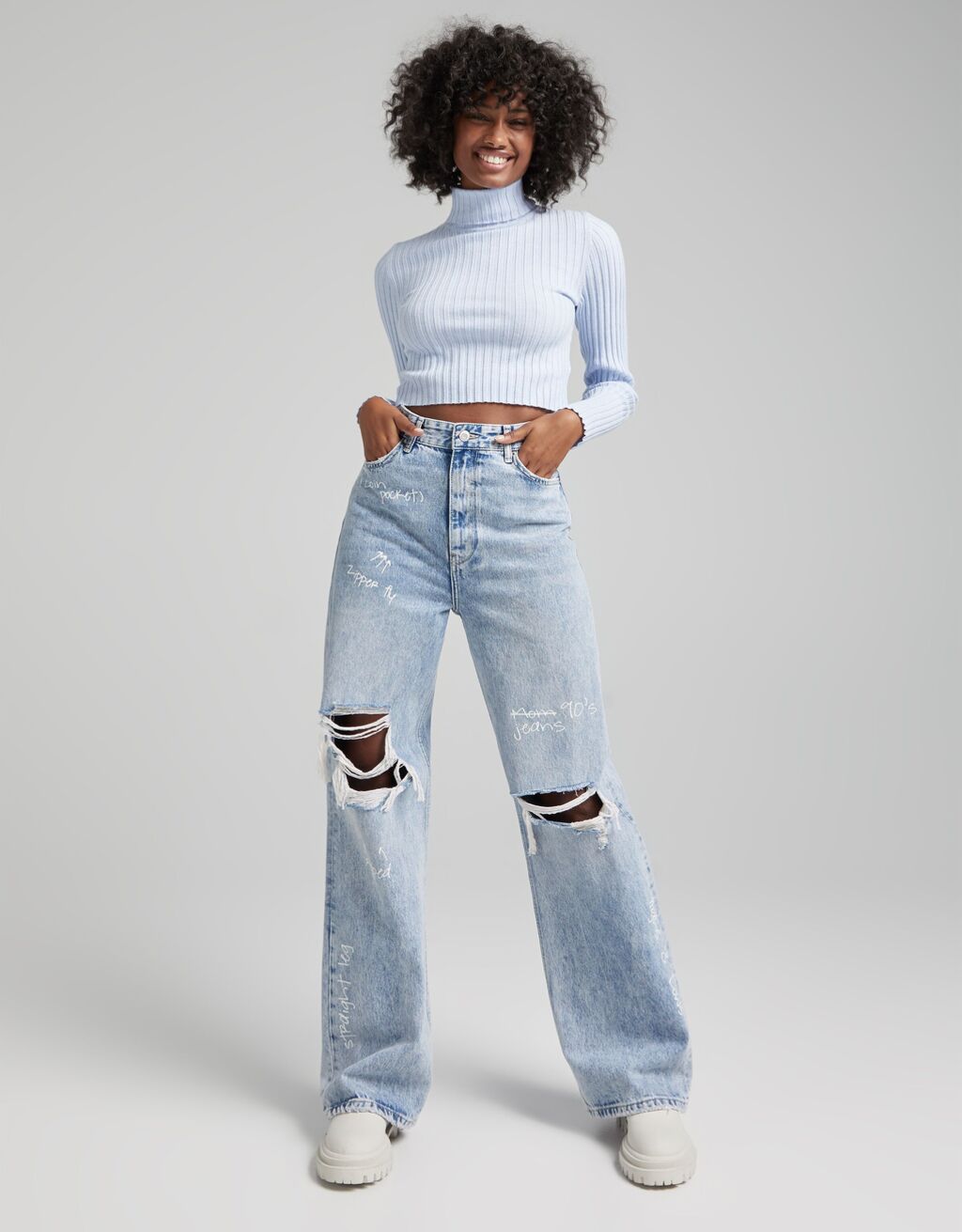 Wide-leg 90's jeans met scheuren en print - Dames | Bershka