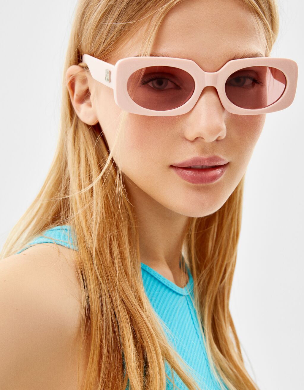 Kolorowe Okulary Przeciws oneczne Kobieta Bershka Kolorowe Okulary Przeciws oneczne Kobieta Bershka