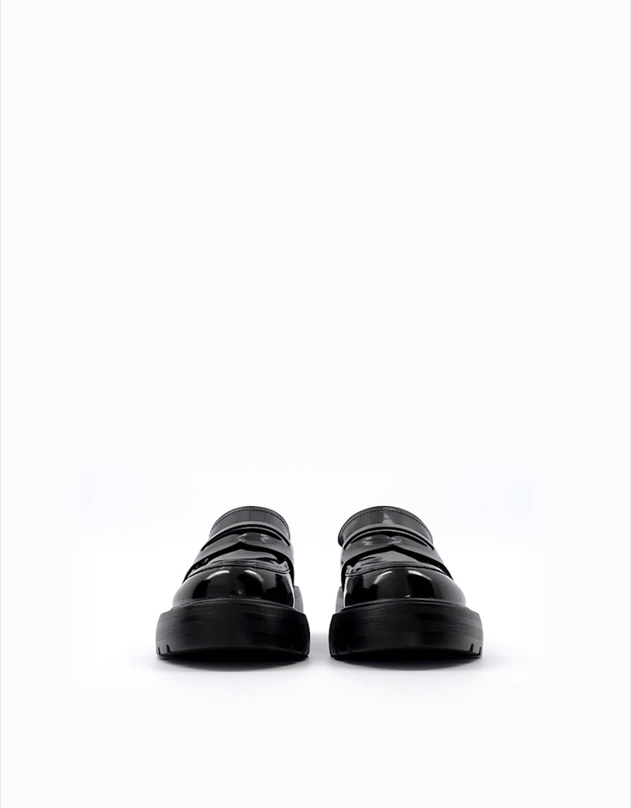 Mokassins mit Loafer-Detail und Profilsohle - Damen | Bershka Mokassins mit Loafer-Detail und Profilsohle - Damen | Bershka