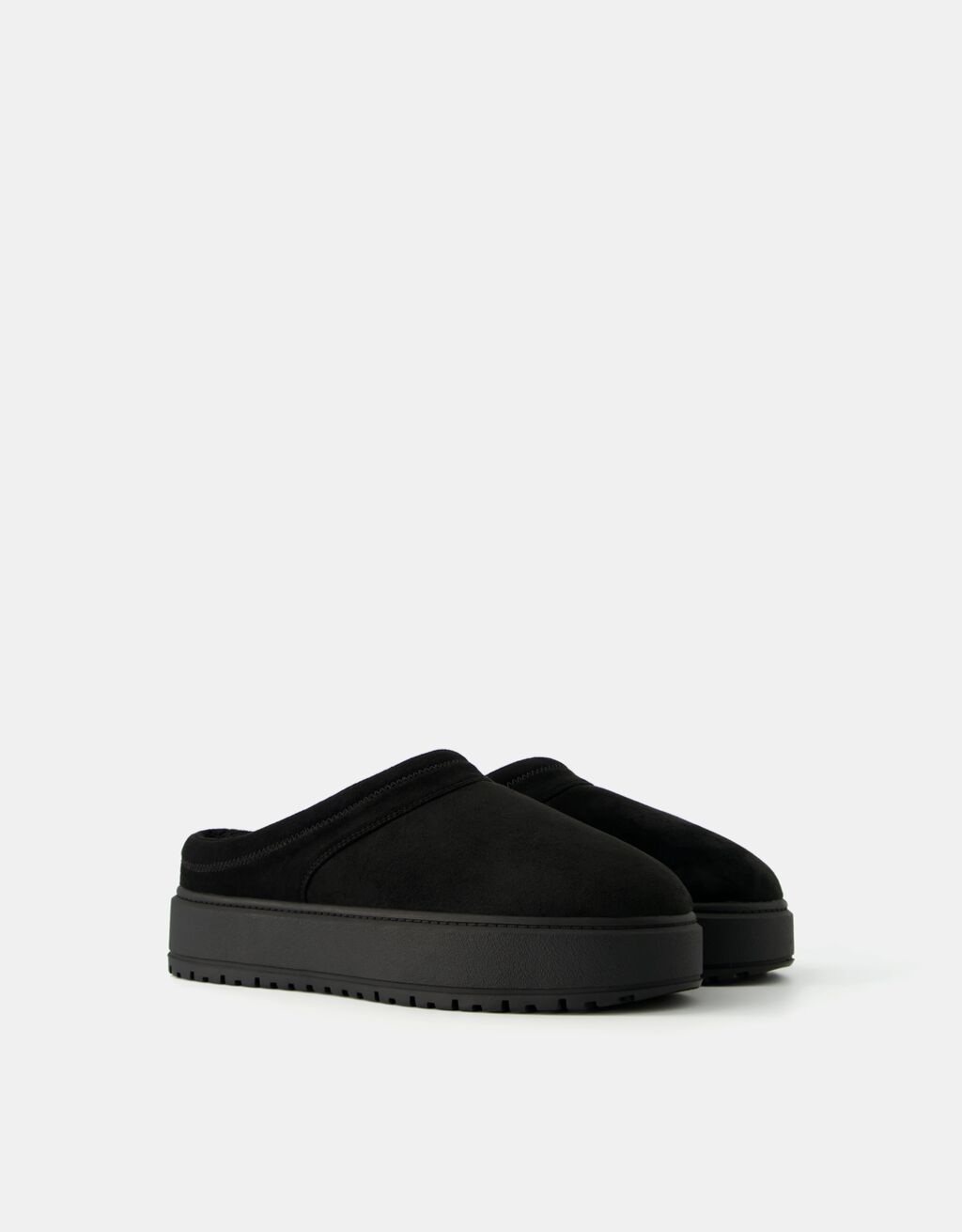 Platform clogs with faux fur lining - Men | Bershka