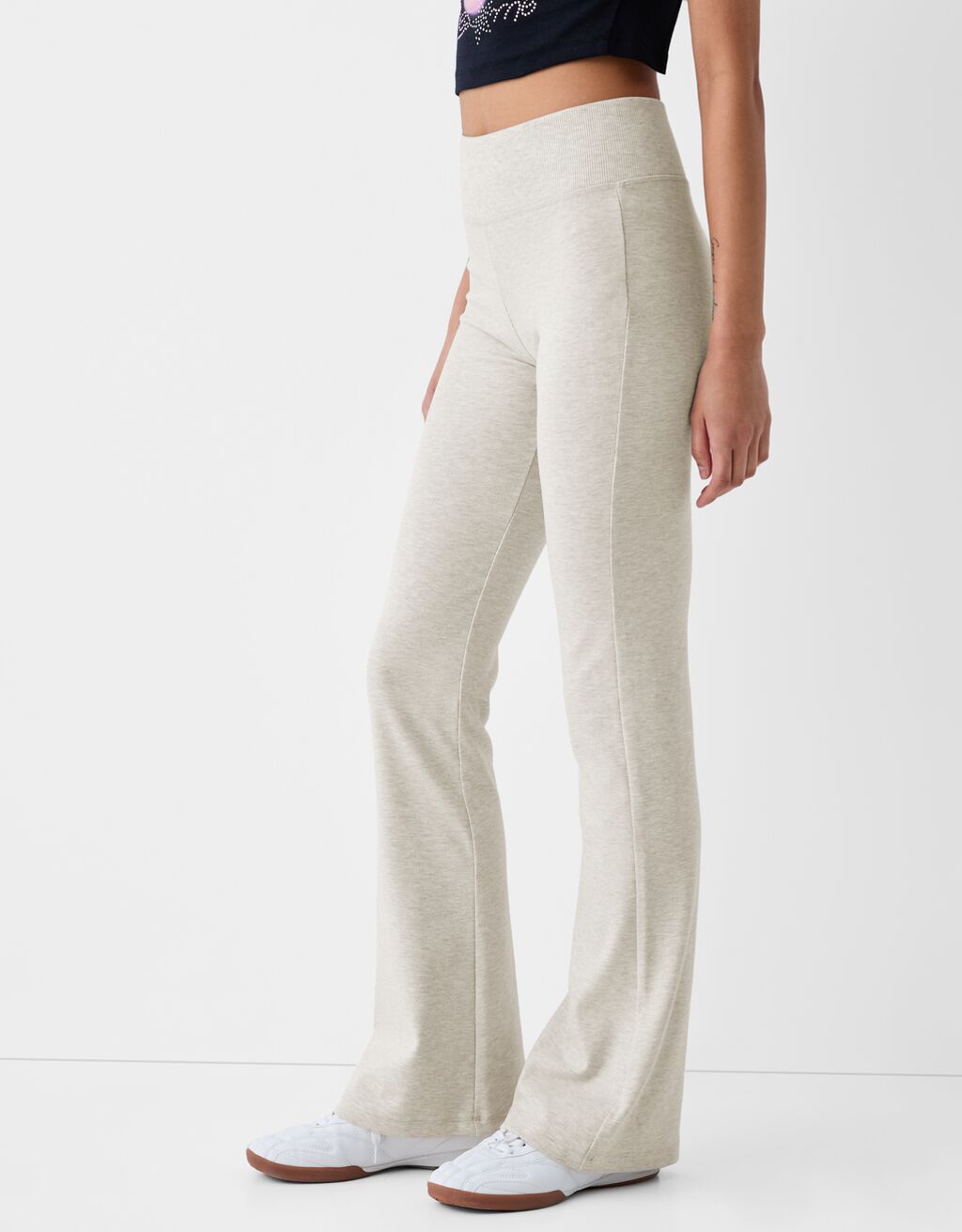 Pantallona “kambanë” me qemer llastik - BSK Teen | Bershka