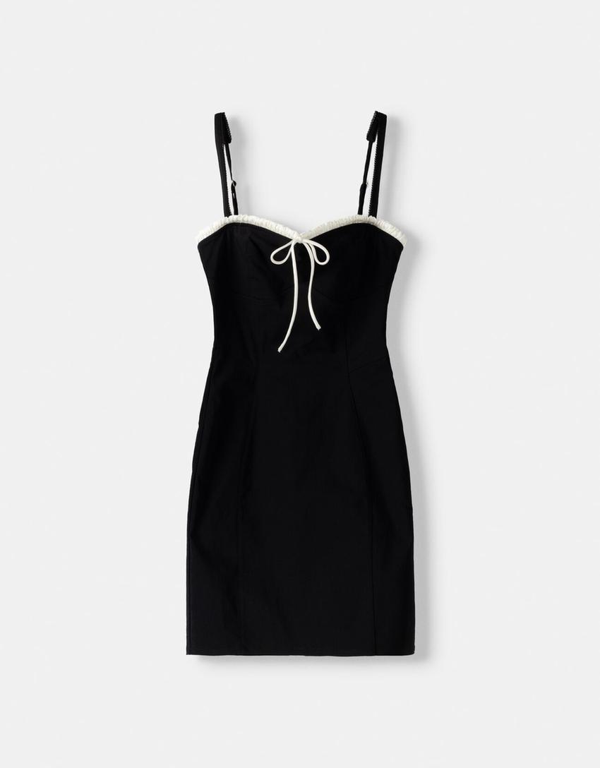 Fitted cropped dress with a contrast scalloped neckline - Women | Bershka