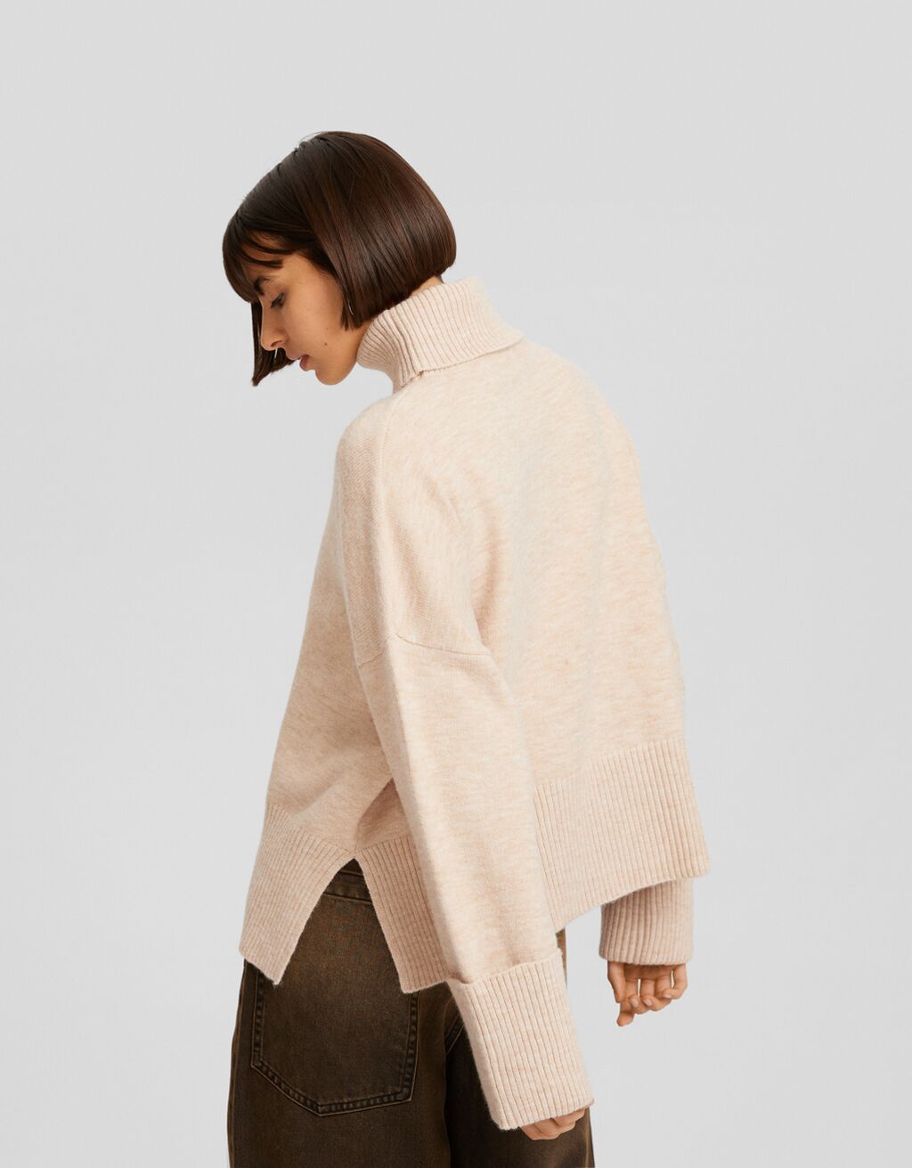 Pull rayé col roulé - Femme | Bershka