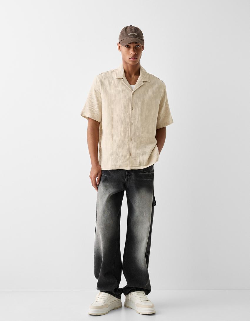 Relaxed fit short sleeve textured shirt - Men | Bershka