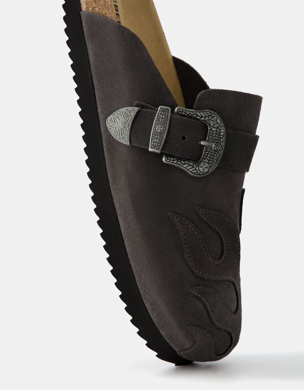 Men’s LEATHER clogs with buckle and flame detail - Men | Bershka