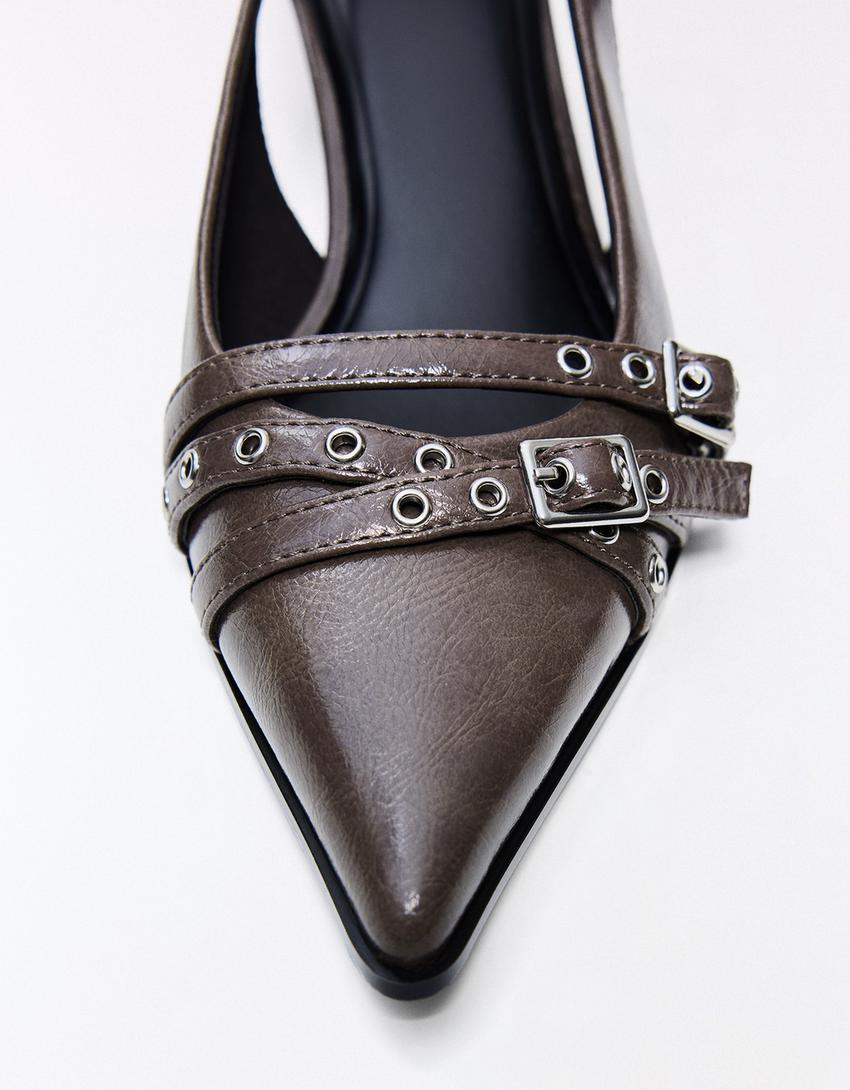 Kitten heel slingback shoes with buckles - Women | Bershka