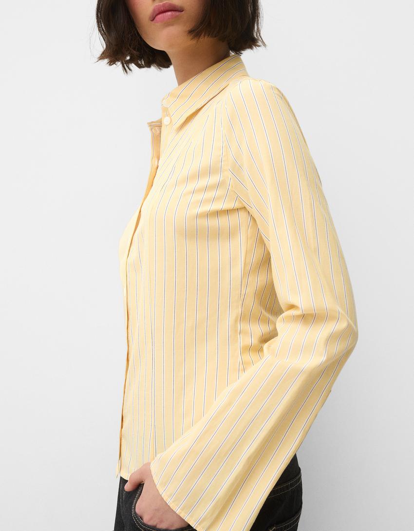 Fitted shirt with flared sleeves - Women | Bershka
