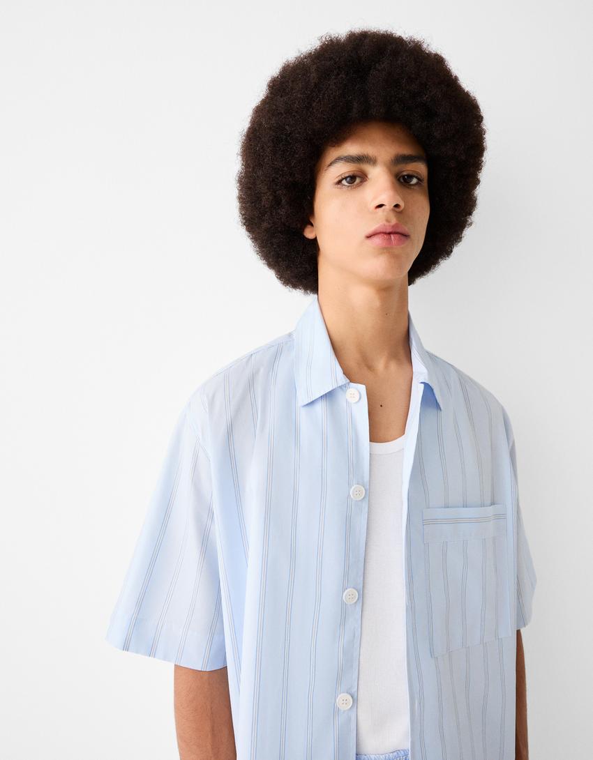 Striped boxy fit short sleeve shirt - Men | Bershka