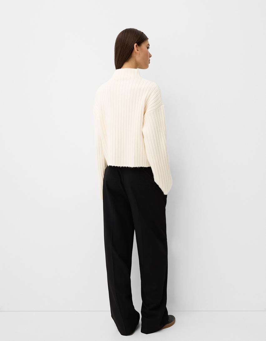 Oversize ribbed high neck cropped sweater - Women | Bershka