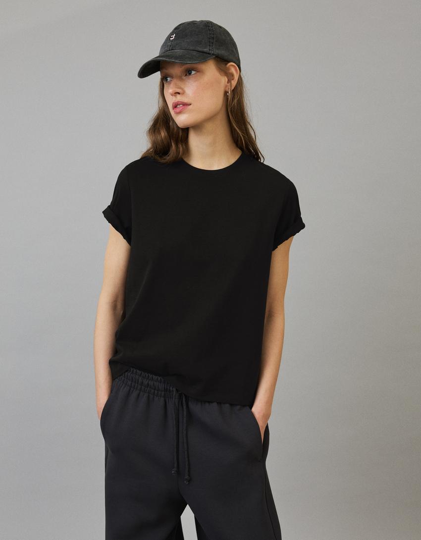 Kaus basic lengan pendek - Wanita | Bershka