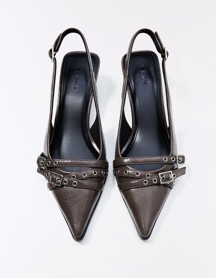 Escarpins talon kitten heel ouverts à boucles - Femme | Bershka