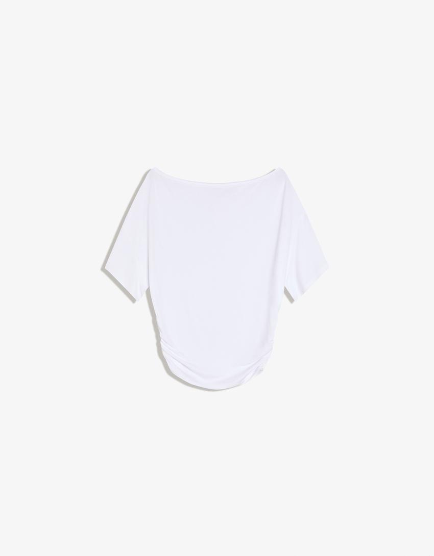 Short sleeve asymmetric print T-shirt - Women | Bershka