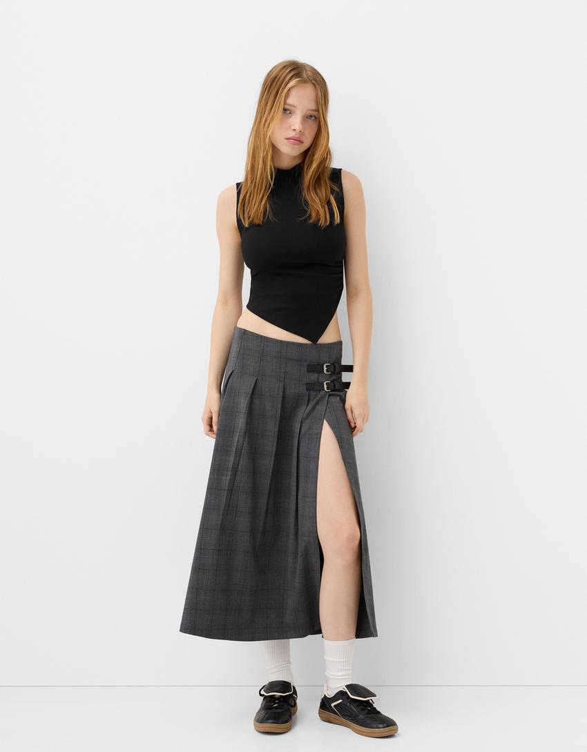 Top asimetric cu guler înalt - Femei | Bershka