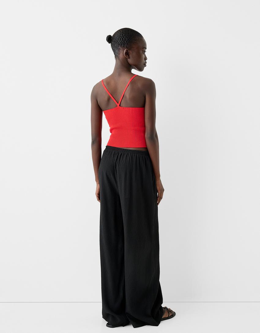 Strappy top with a crossover back - Women | Bershka