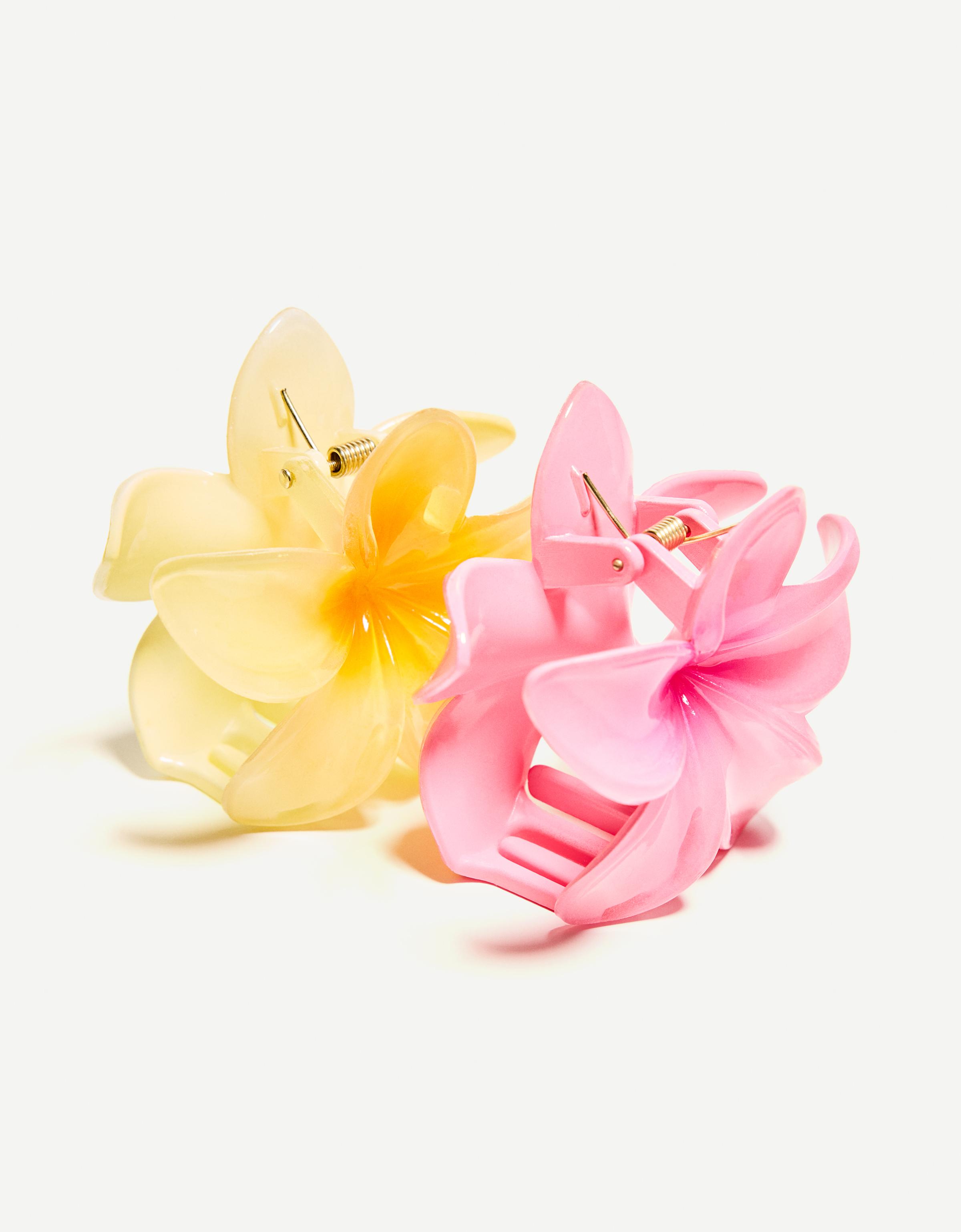 2-pack of flower hair clips - Accessories - BSK Teen | Bershka 2-pack of flower hair clips - Accessories - BSK Teen | Bershka