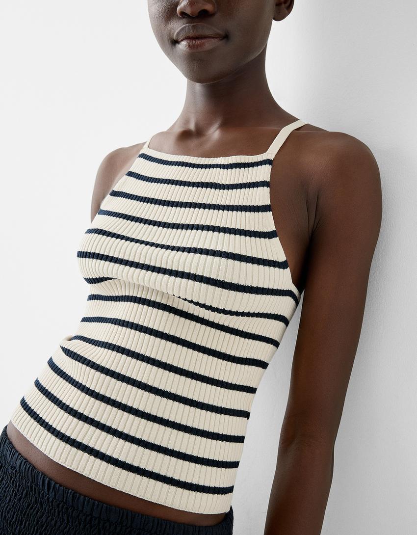 Strappy top with a crossover back - Women | Bershka